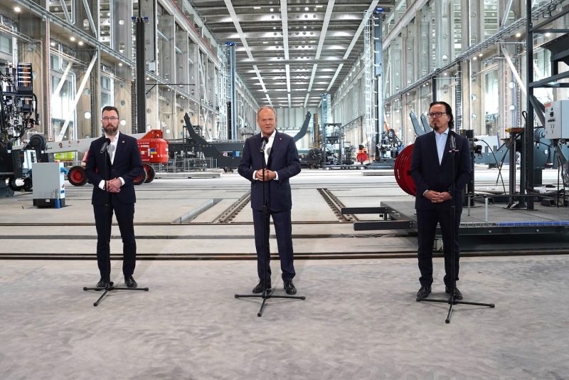 Prime Minister Tusk at Baltic Towers factory: Poland bets on local ...